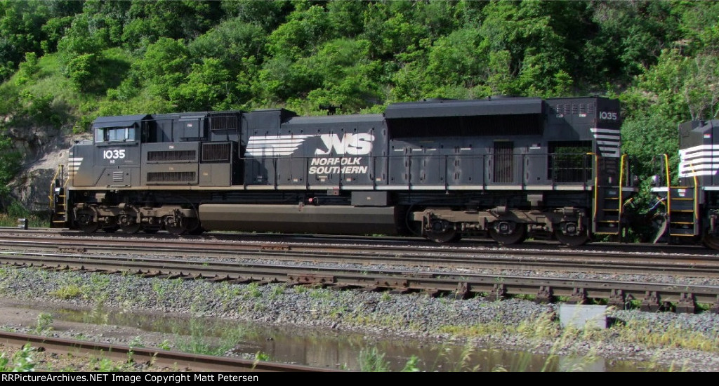 NS 1035